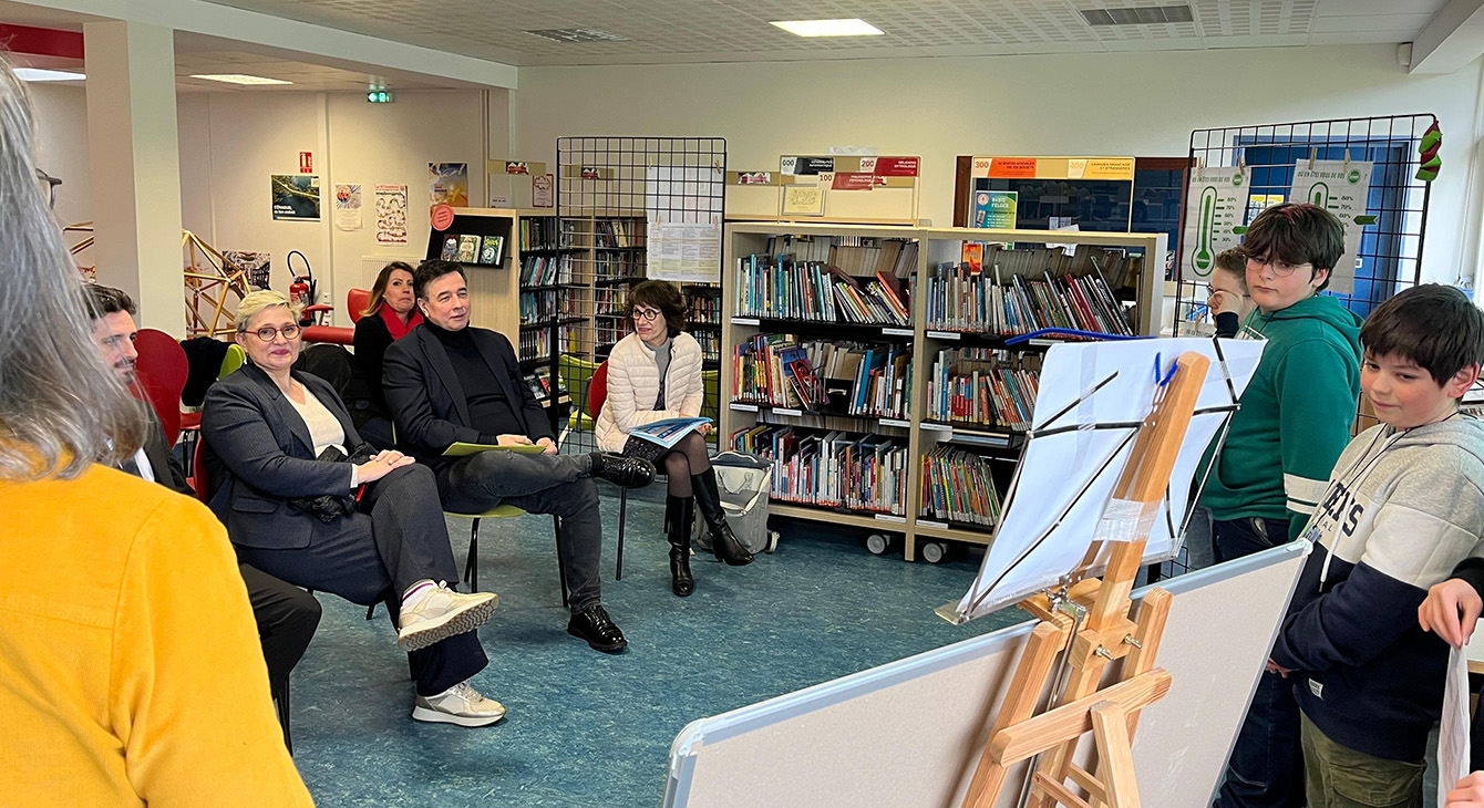 Visite du recteur au collège Thérèse Pierre de Fougères | Académie de ...